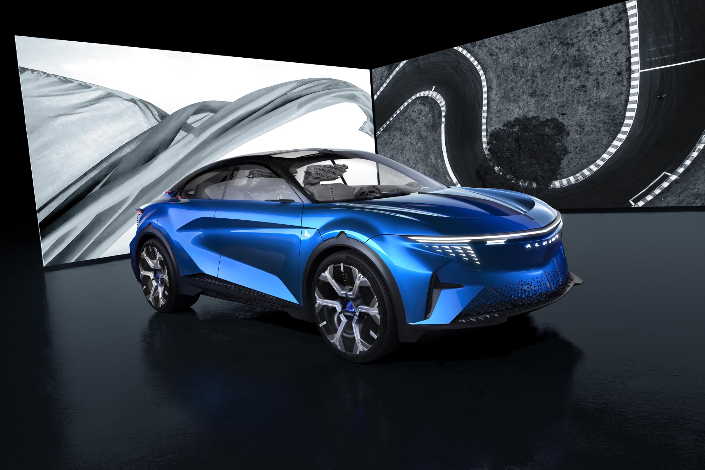 Alpine présente son show car fastback 100% électrique - MotorGreen