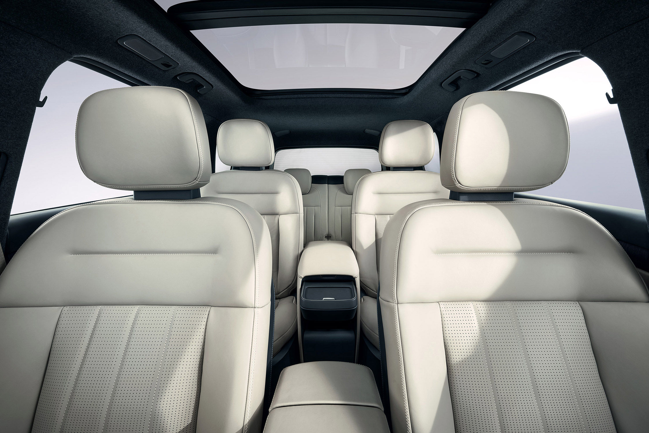 Nio présente son nouveau SUV ES8 et son SUV coupé EC7 - MotorGreen