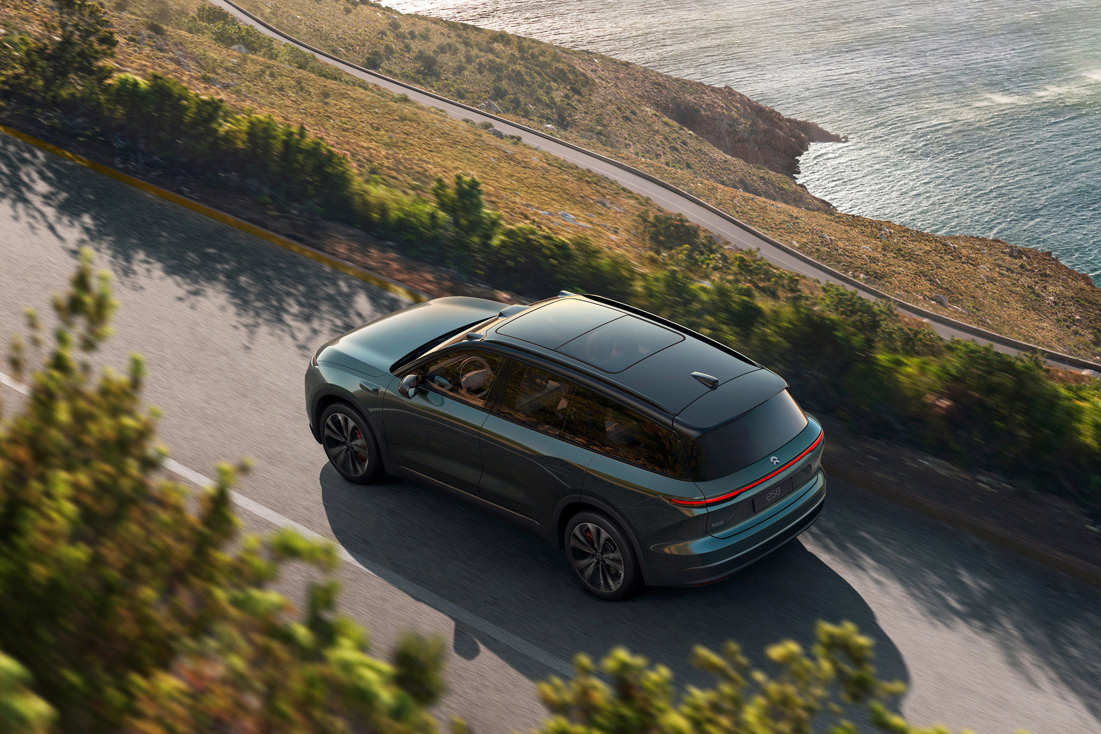 Nio présente son nouveau SUV ES8 et son SUV coupé EC7 - MotorGreen