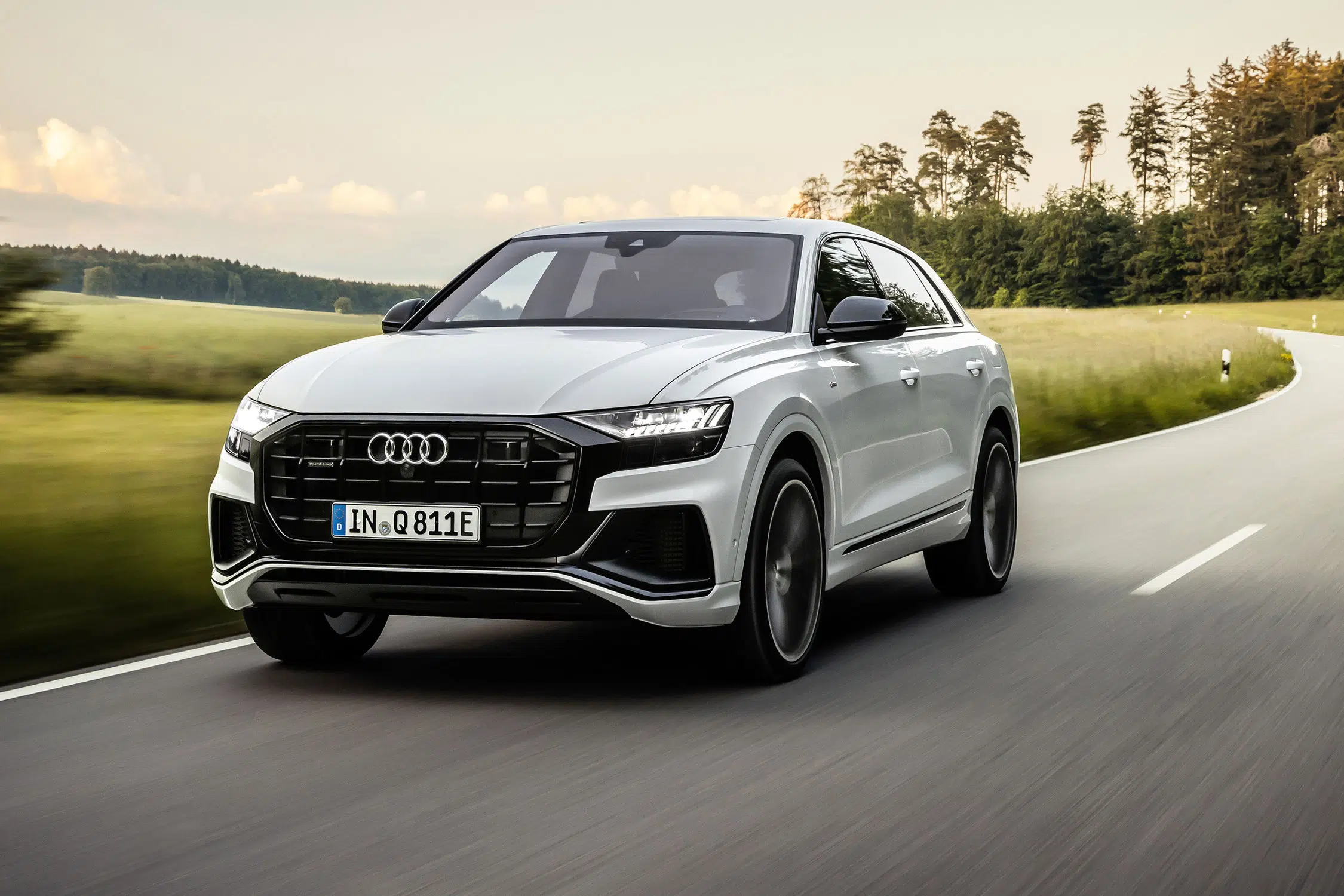 Audi Q8 TFSI e quattro plug-in hybrid - MotorGreen