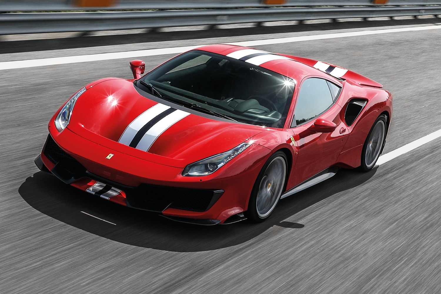 Une Ferrari Hybride en approche - MotorGreen