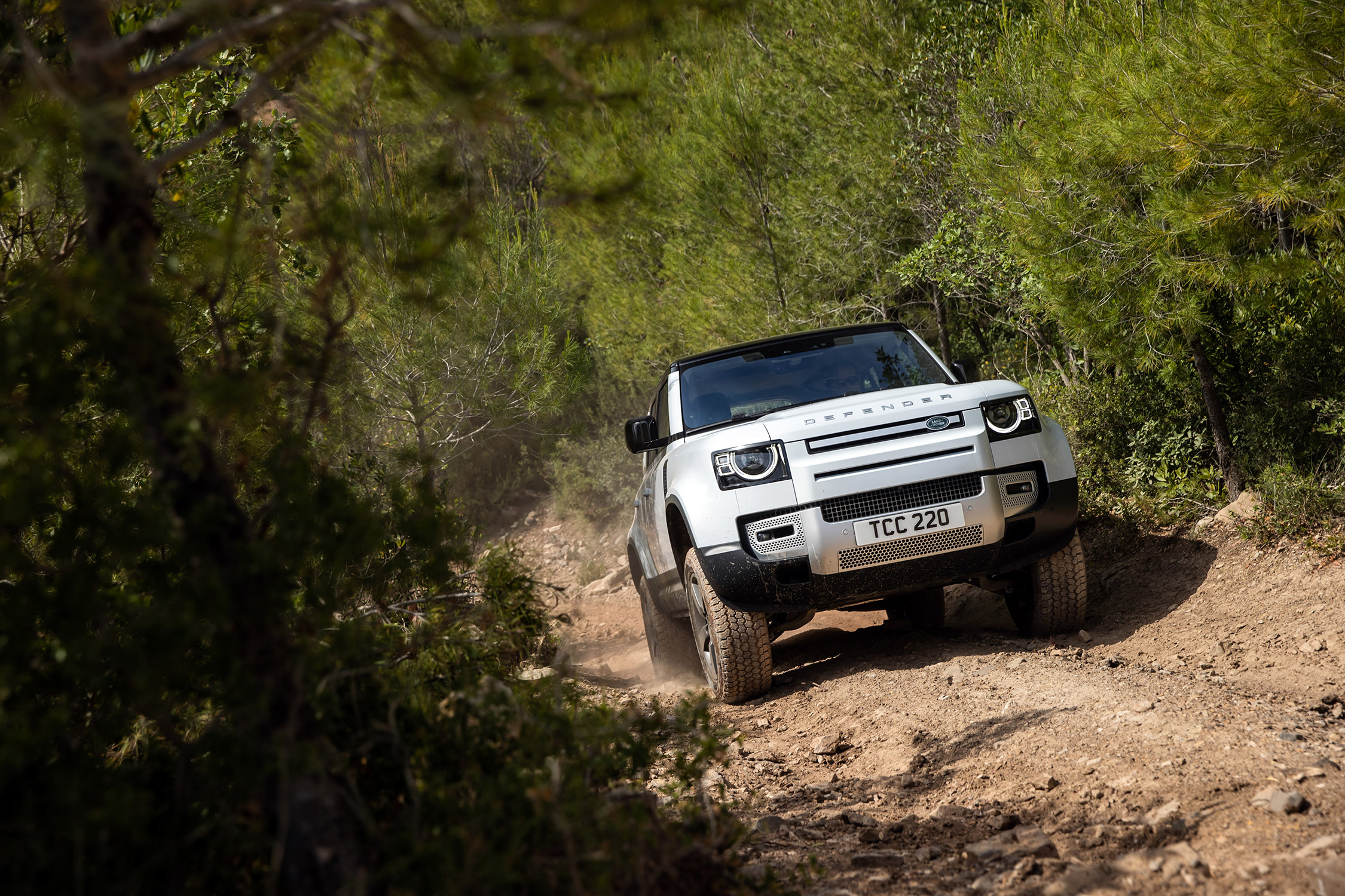 Essai LAND ROVER Defender P400e PHEV - MotorGreen