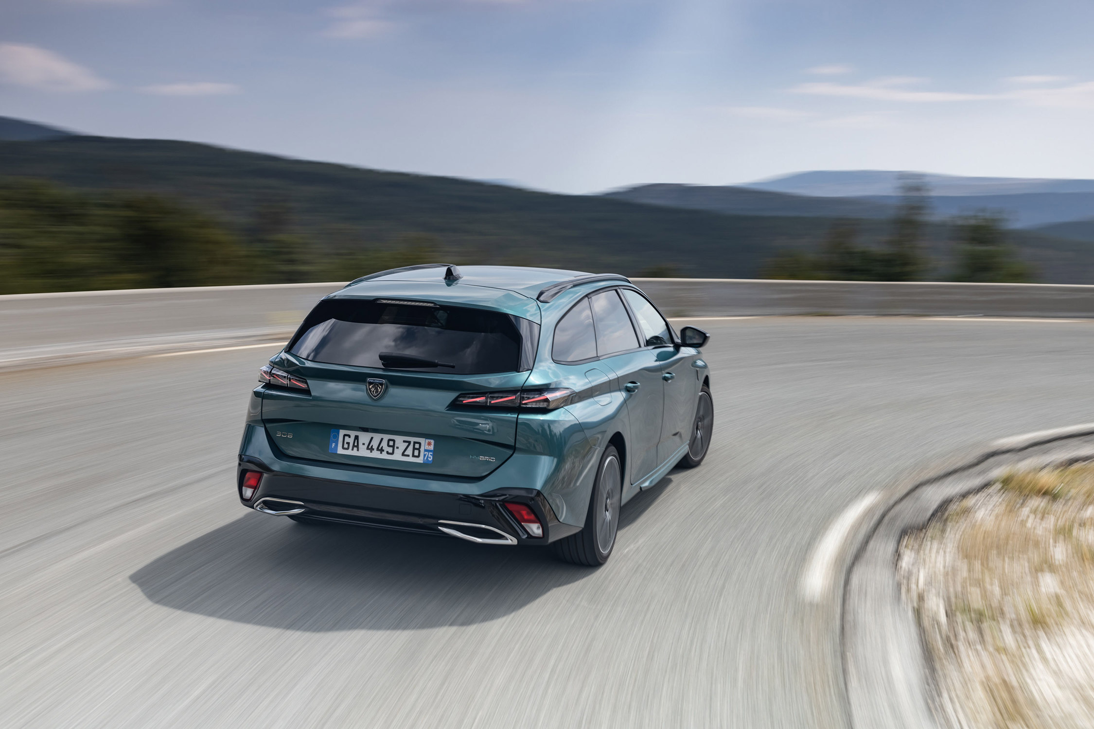 Essai PEUGEOT 308 SW Hybrid 180 ch GT - MotorGreen